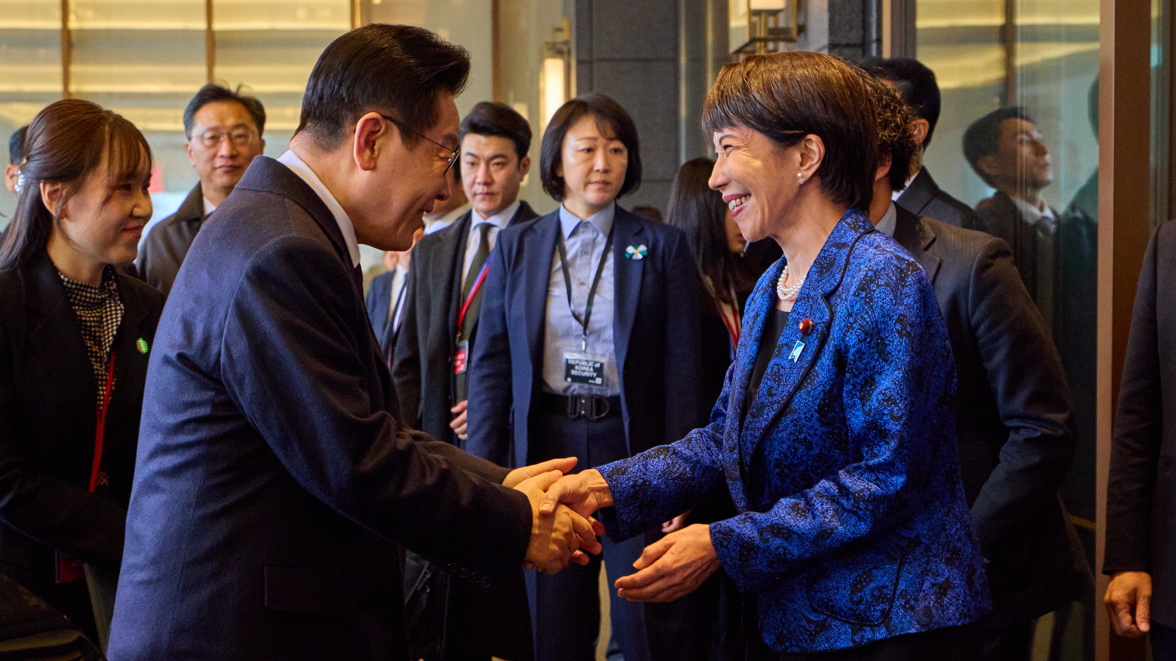 Prime Minister Takaichi surprises President Lee with pre-summit greeting