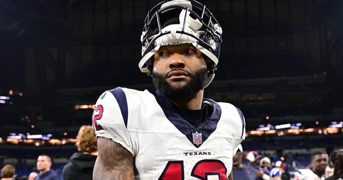 Nico Collins injury update: Texans WR leaves game after landing on head