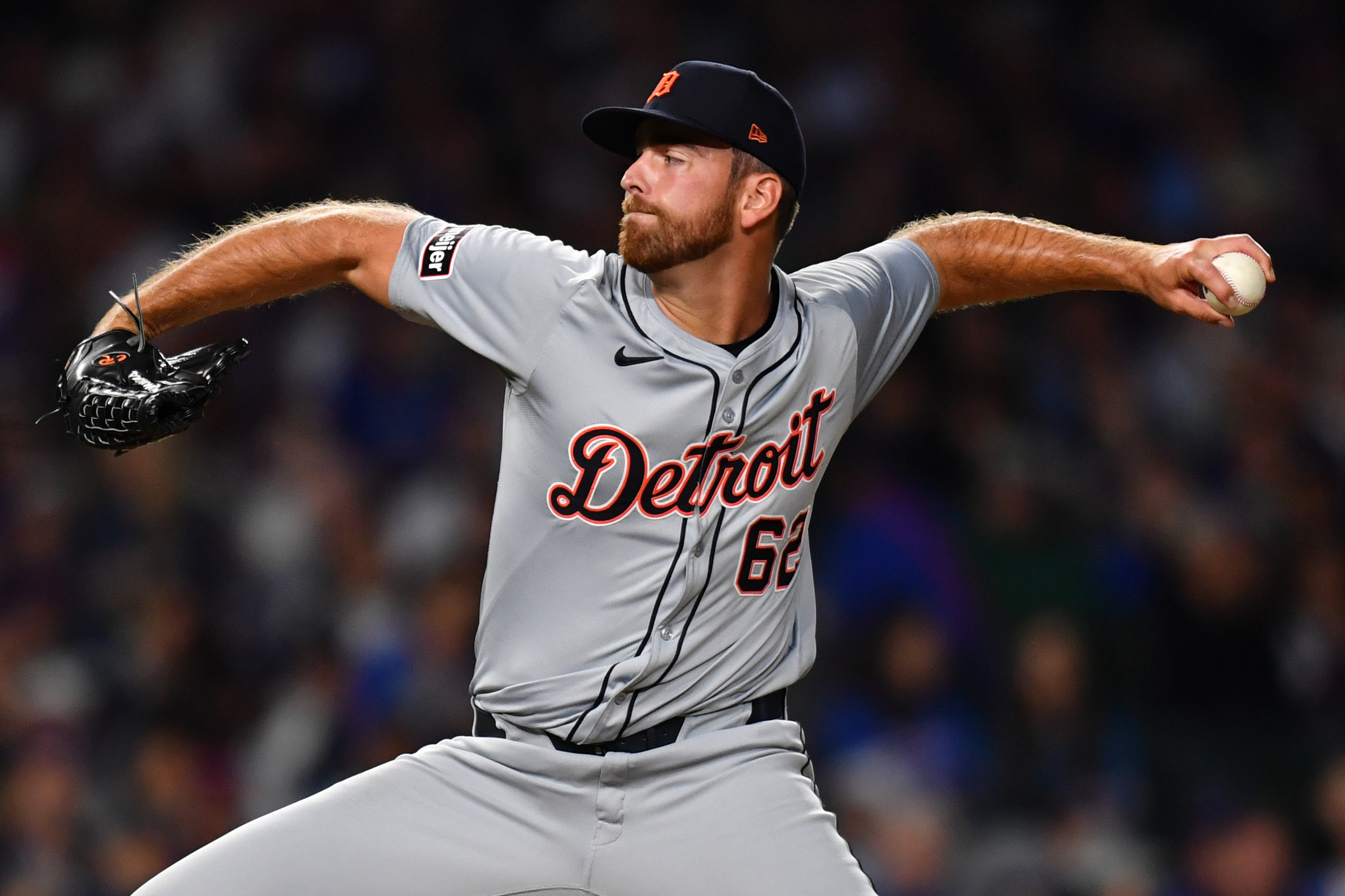 Tigers to re-sign Bryan Sammons to minor league deal