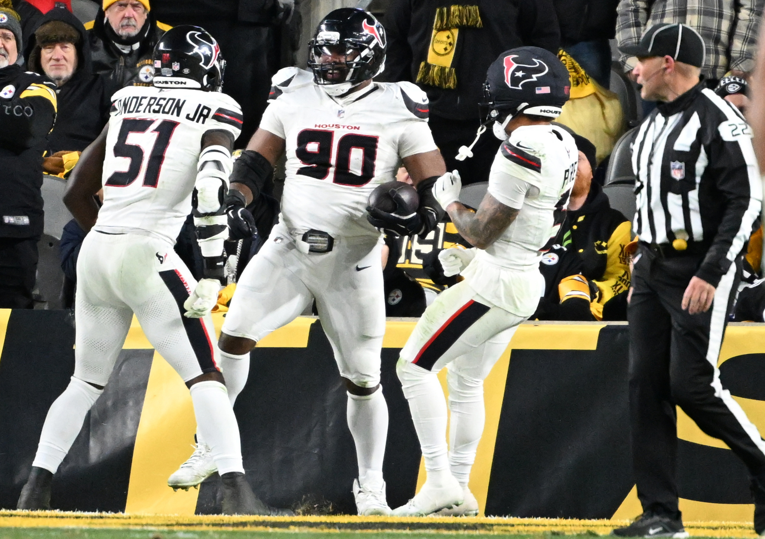 'MNF' wild-card takeaways: Texans defense best remaining unit in playoffs