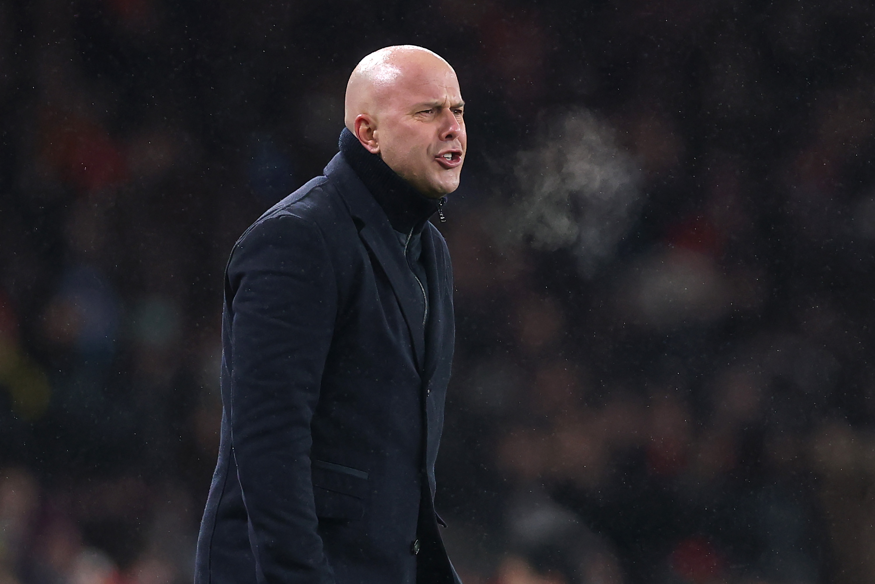 Arne Slot confirms private talks with Liverpool star as dressing room ...