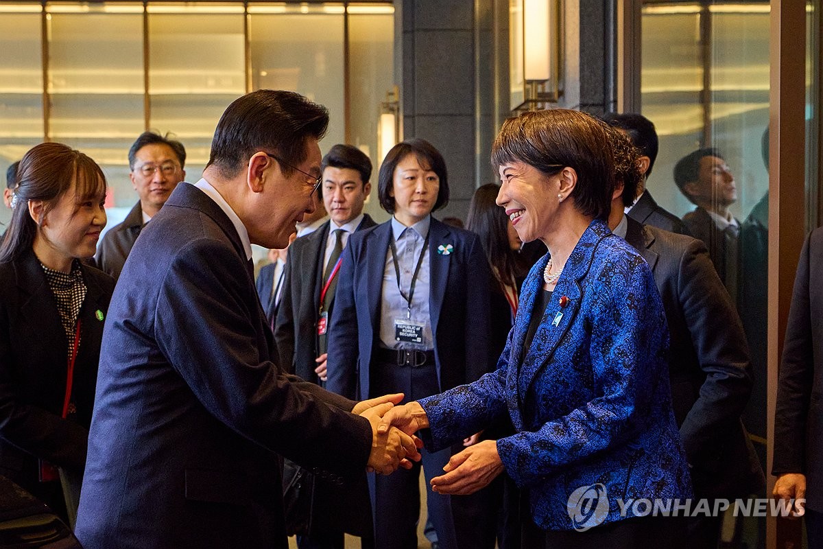 Lee, Takaichi begin summit talks in Japan's Nara