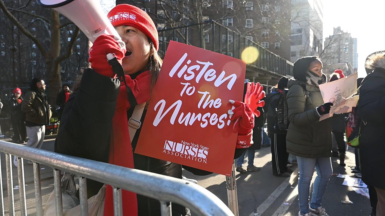 NY: 15,000 NYC Nurses Nurses Go On Strike - 66733964