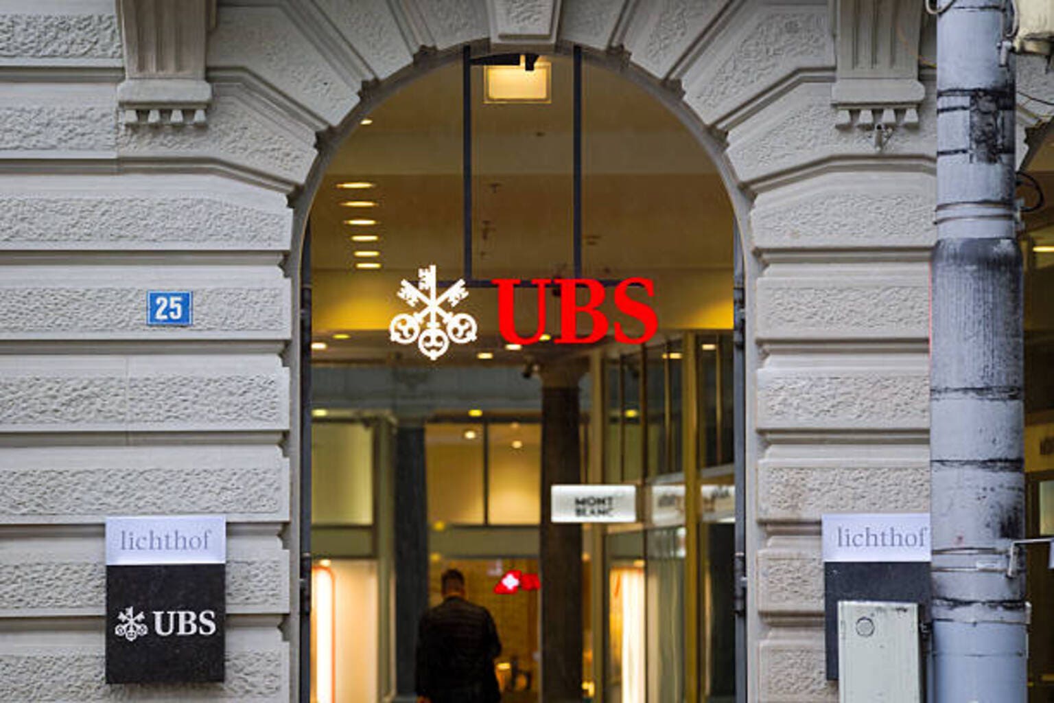 UBS CEO Sergio Ermotti plans to step down in April 2027, FT reports
