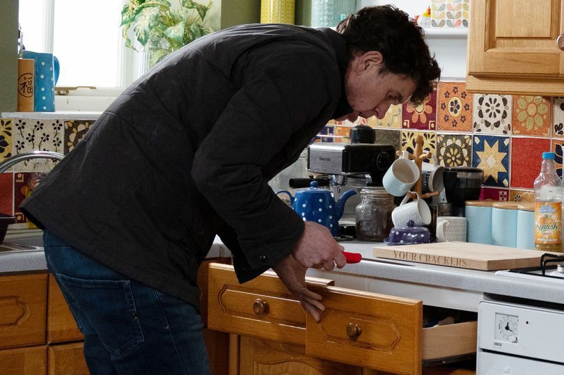 Emmerdale's Mark Charnock teases Ray's killer and says 'there are no ...