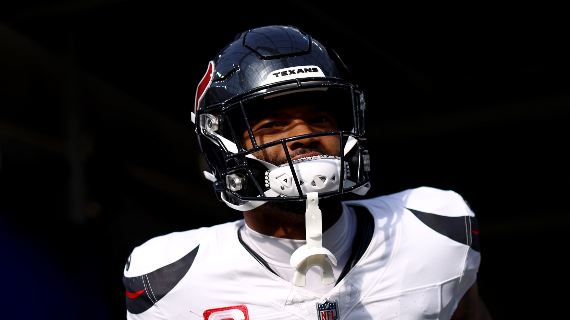 Nico Collins carted off with head injury