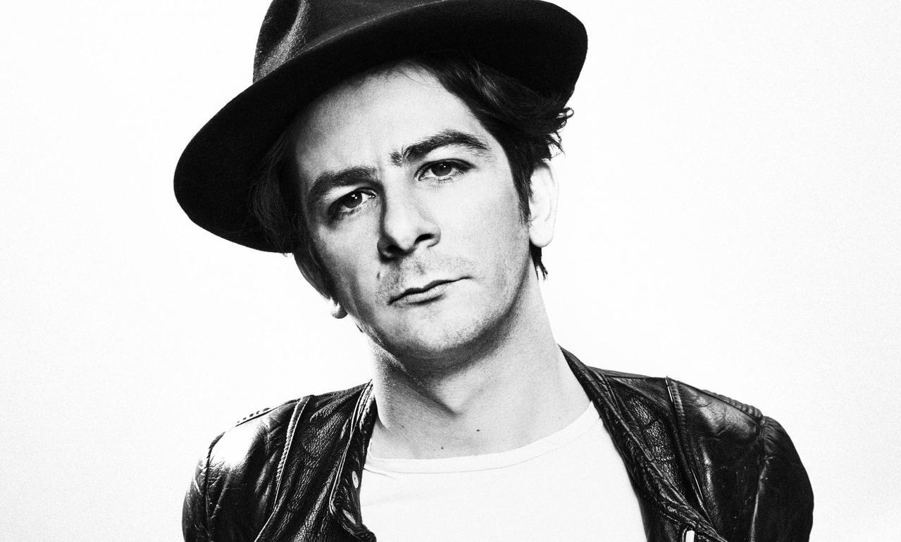 Teatro Vittorio Alfieri. Mandelli in Baby Reindeer