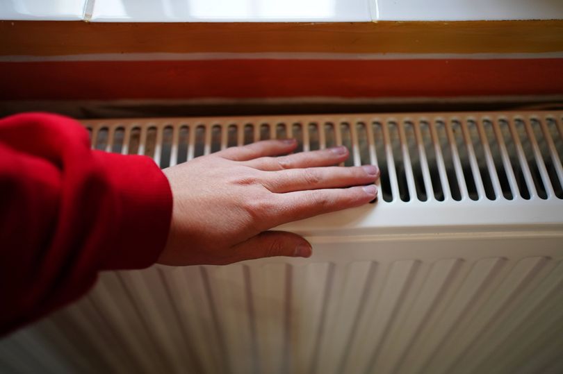 Homes feel up to 10C warmer in winter if quick 5-second task is ...