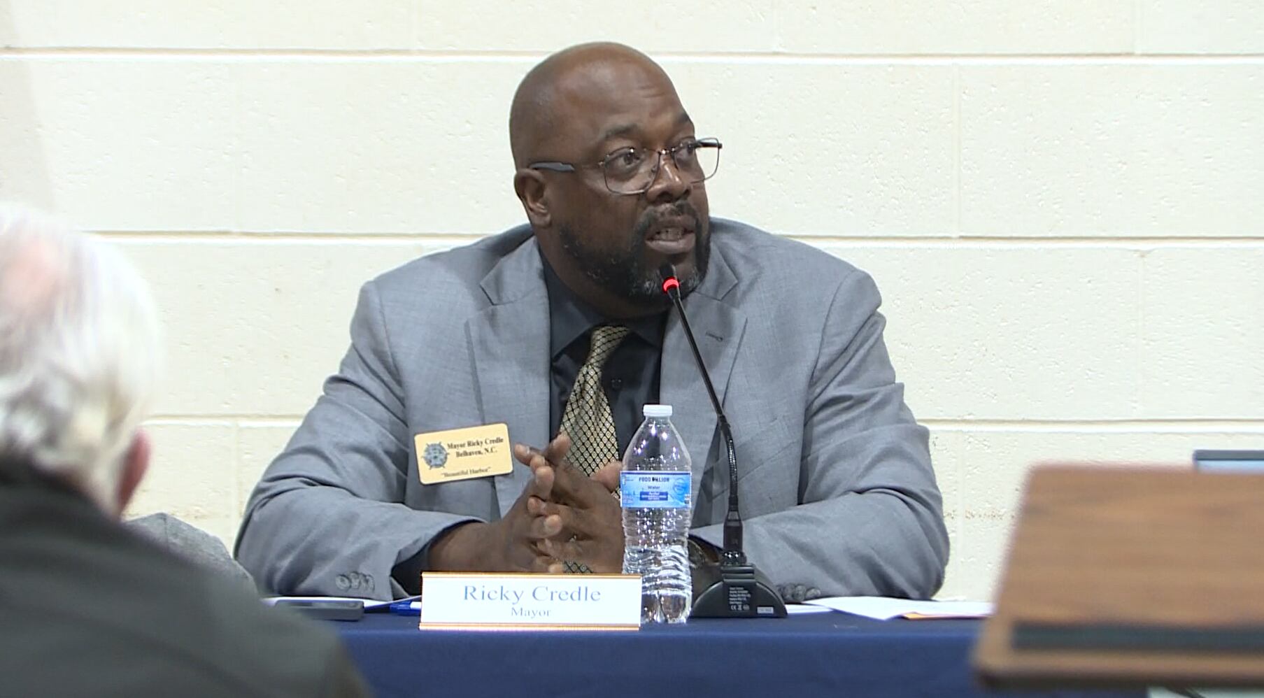 Belhaven resident brings forth vote of no confidence resolution against ...