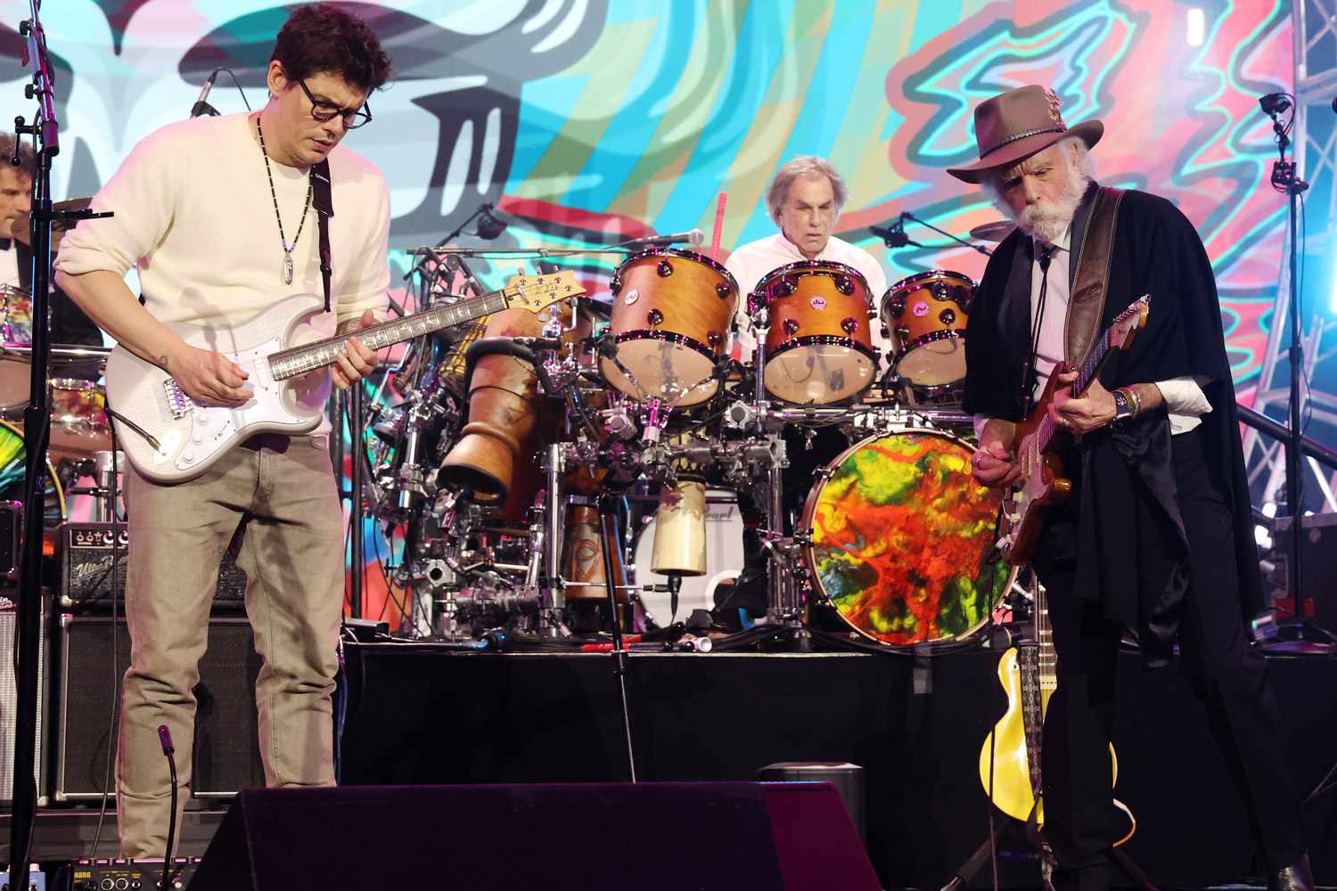 John Mayer honors late Dead & Company bandmate Bob Weir as Grateful ...