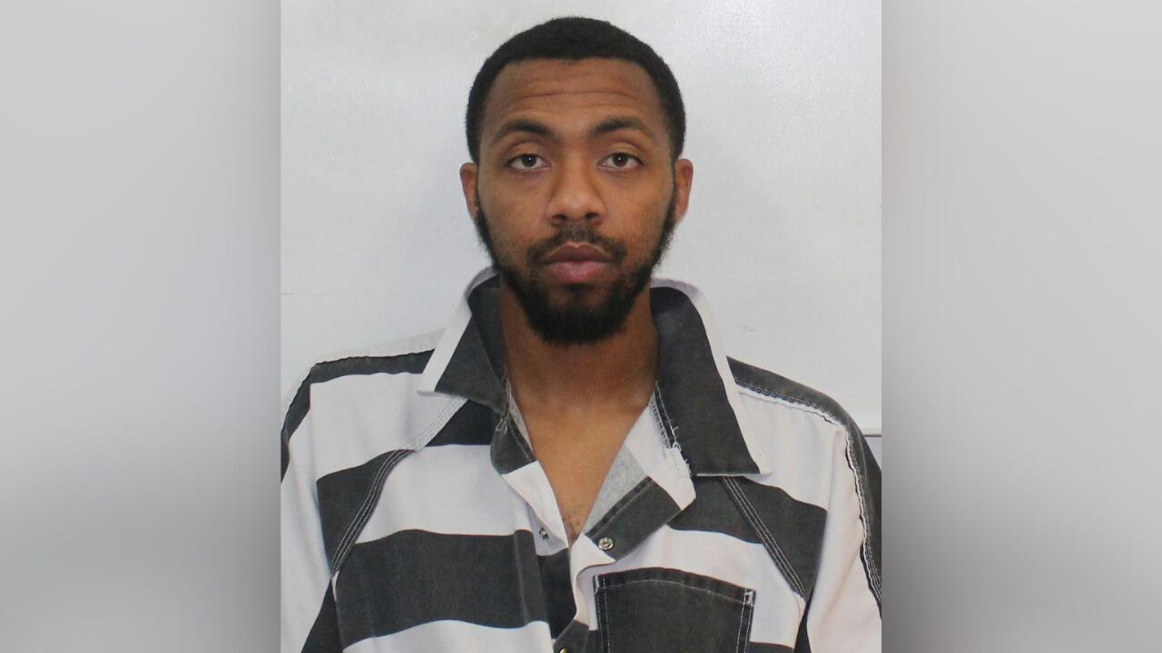 Pursuit reaches speeds of more than 100 mph, deputies say