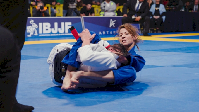 Best of IBJJF Euros: Larissa Campos wins finals with a bow and arrow choke