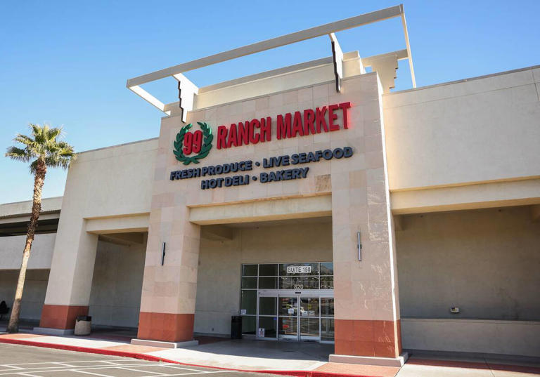 Asian grocery chain opening in long-empty supermarket space near Summerlin