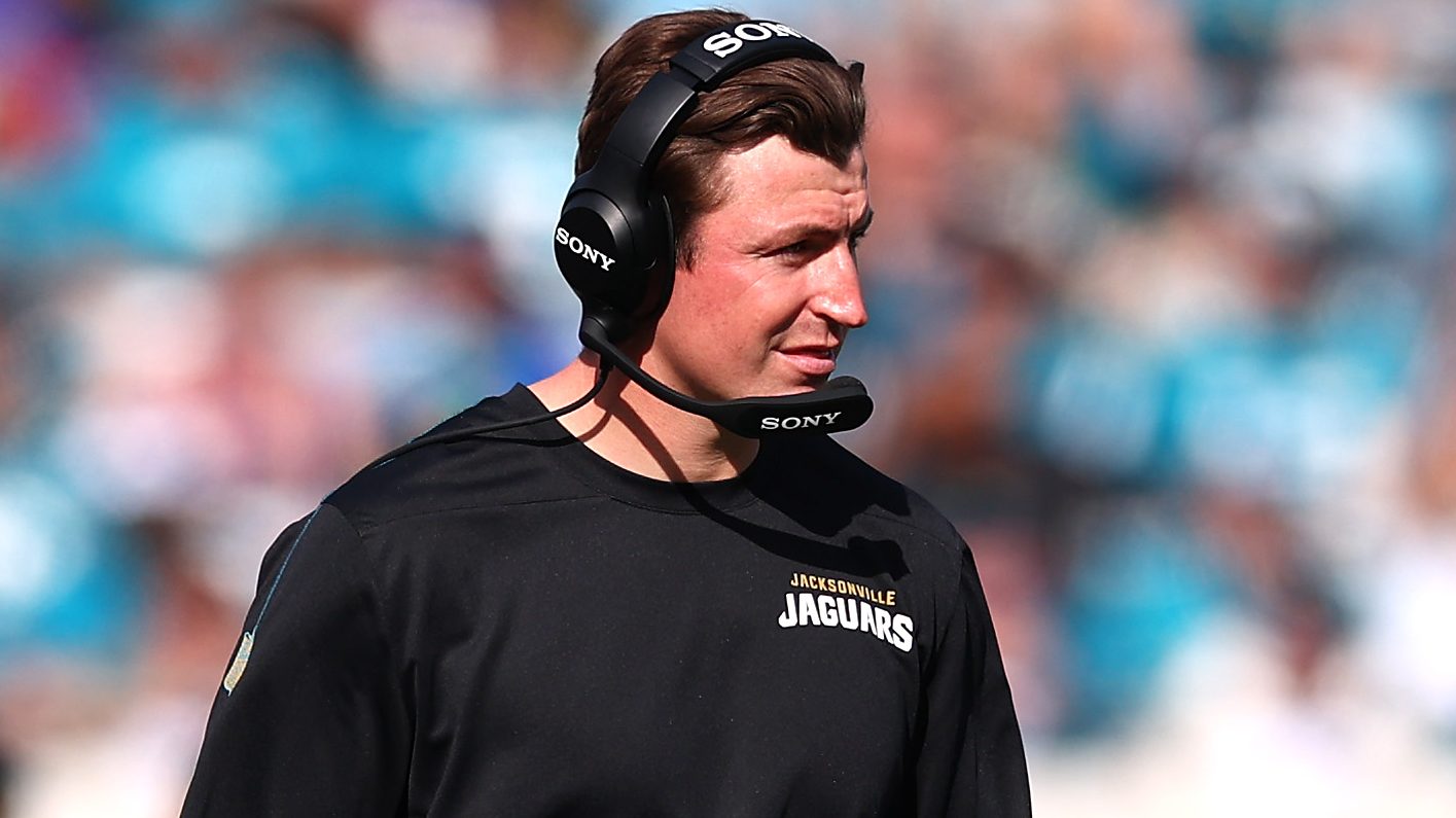 Browns make move on 30-year-old 1st-time head coaching candidate