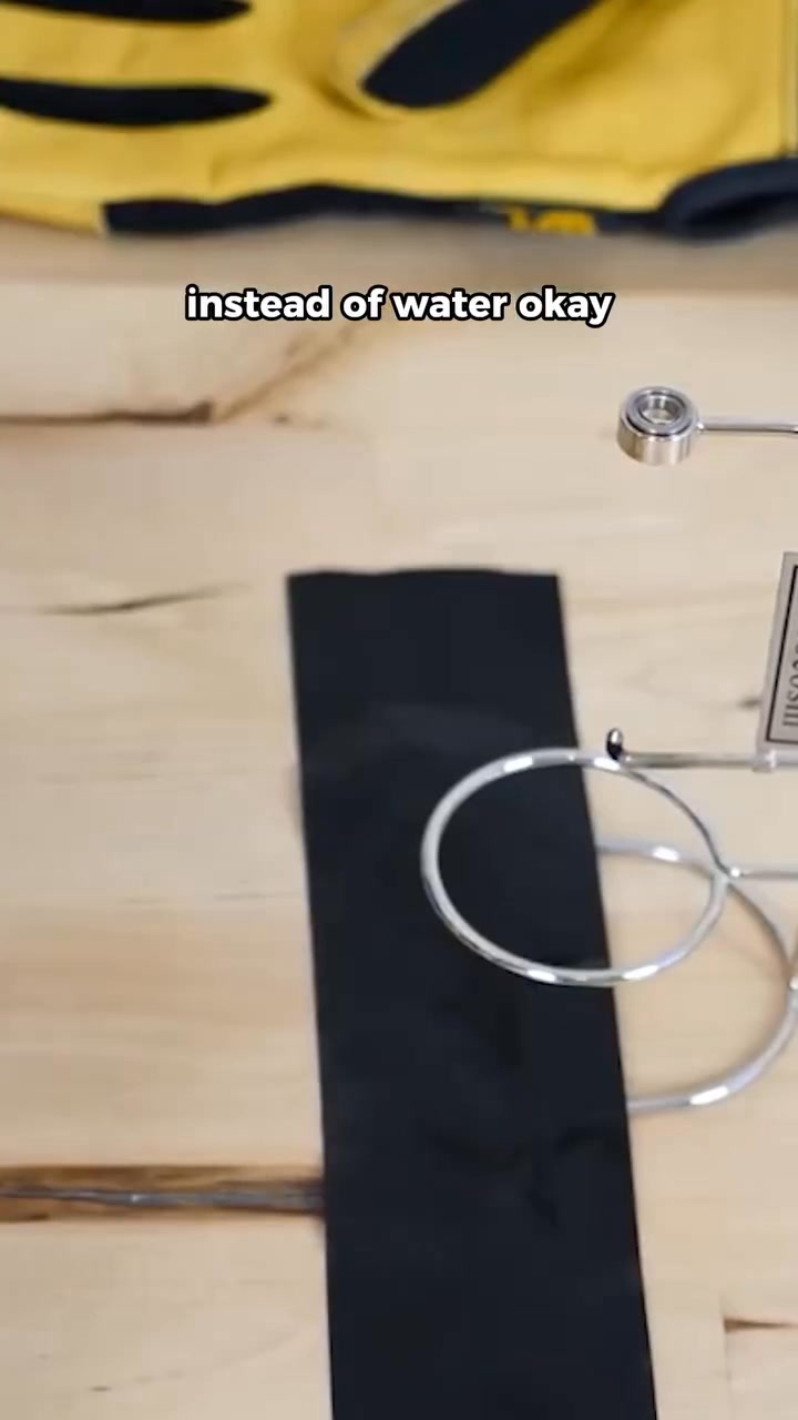 How liquid nitrogen drives a piston ⚛️ #scientific #liquidnitrogen # ...