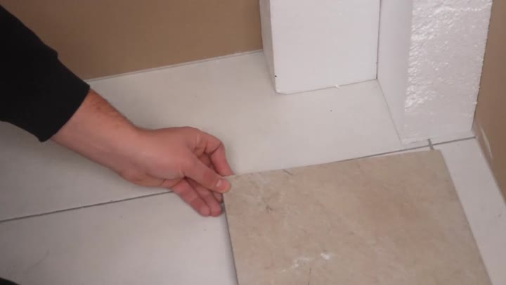 La technique de précision donne des carreaux parfaitement découpés