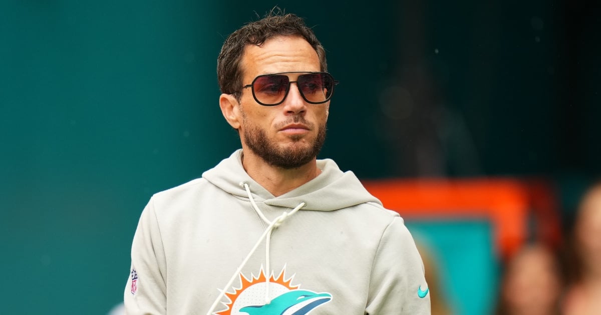 Mike McDaniel set to interview for Detroit Lions’ OC vacancy