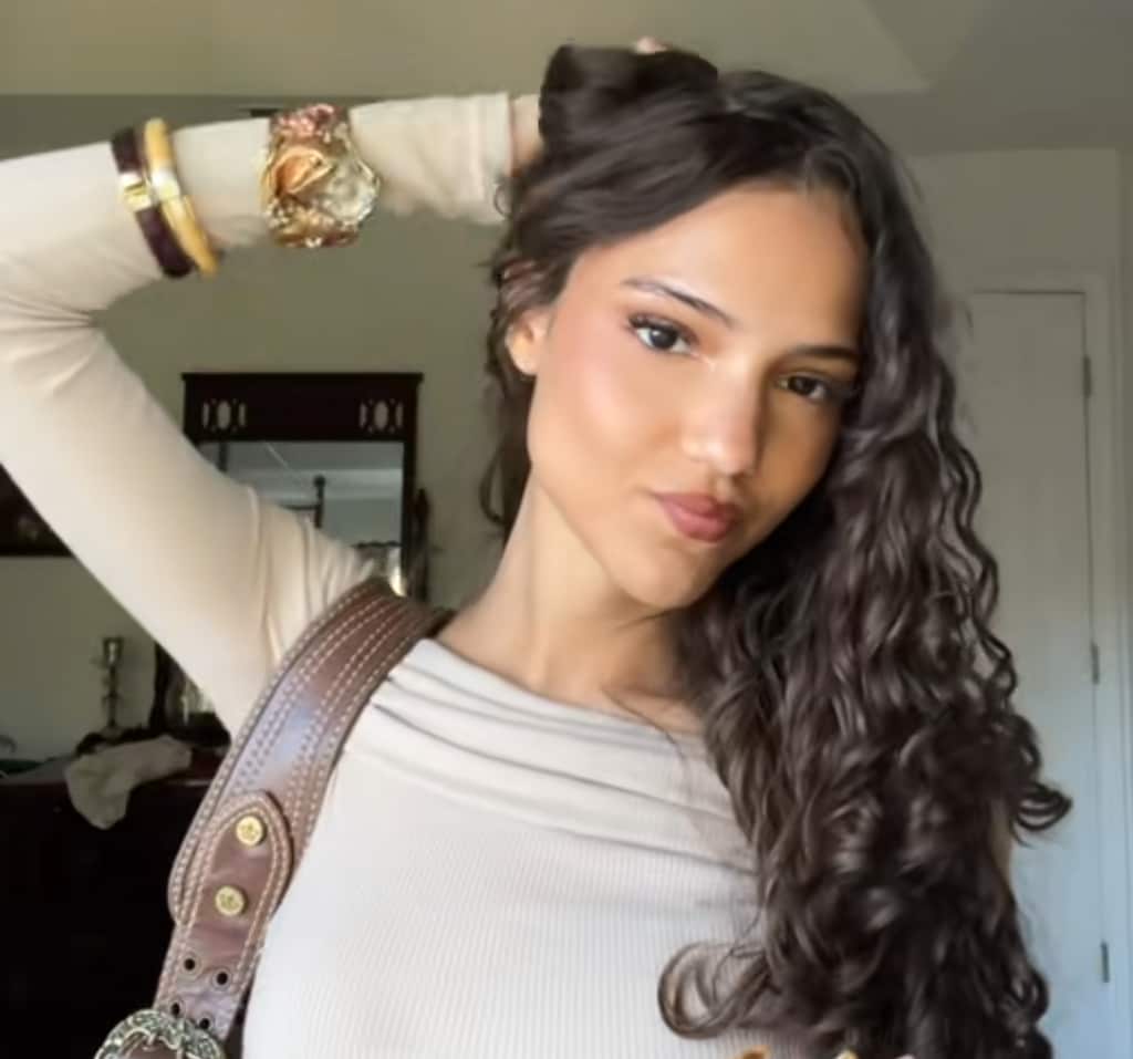 Julio Iglesias tiene una simpática hermana de 20 años que triunfa como ...