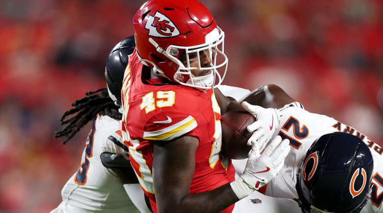 Chiefs reunite with 6-foot-5 tight end amid Travis Kelce uncertainty