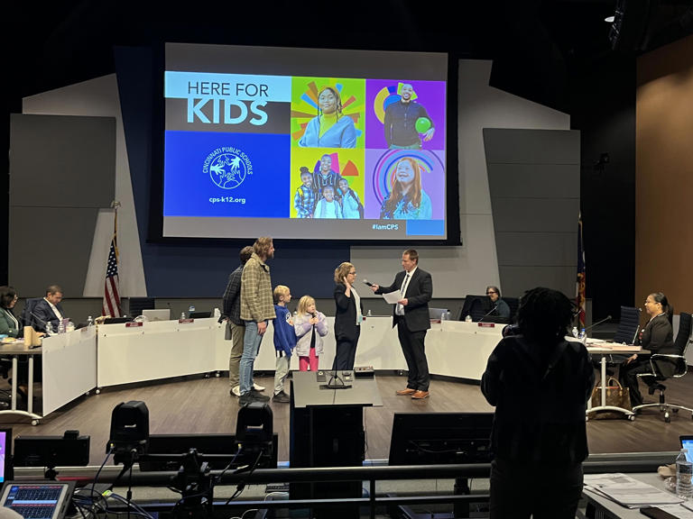 Cincinnati Public Schools board welcomes new face, new president and VP