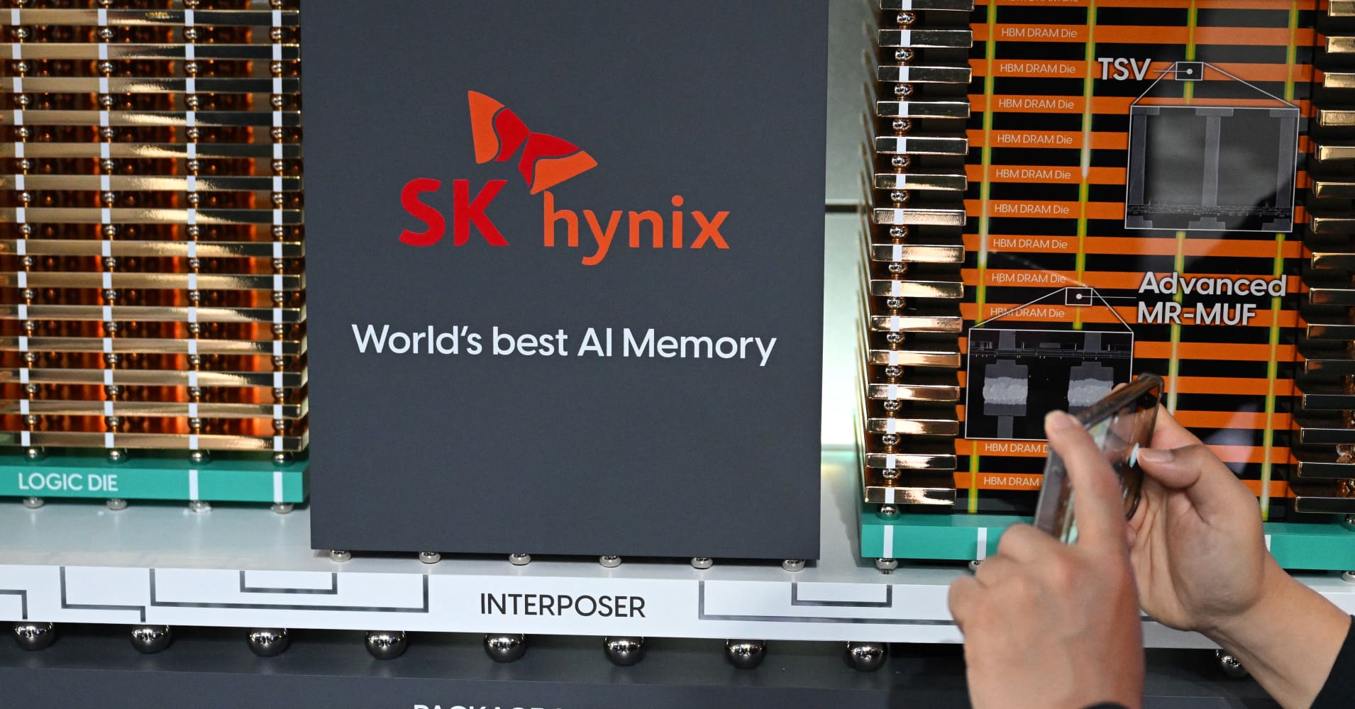 SK Hynix to invest $13 billion in new plant amid memory chip shortage
