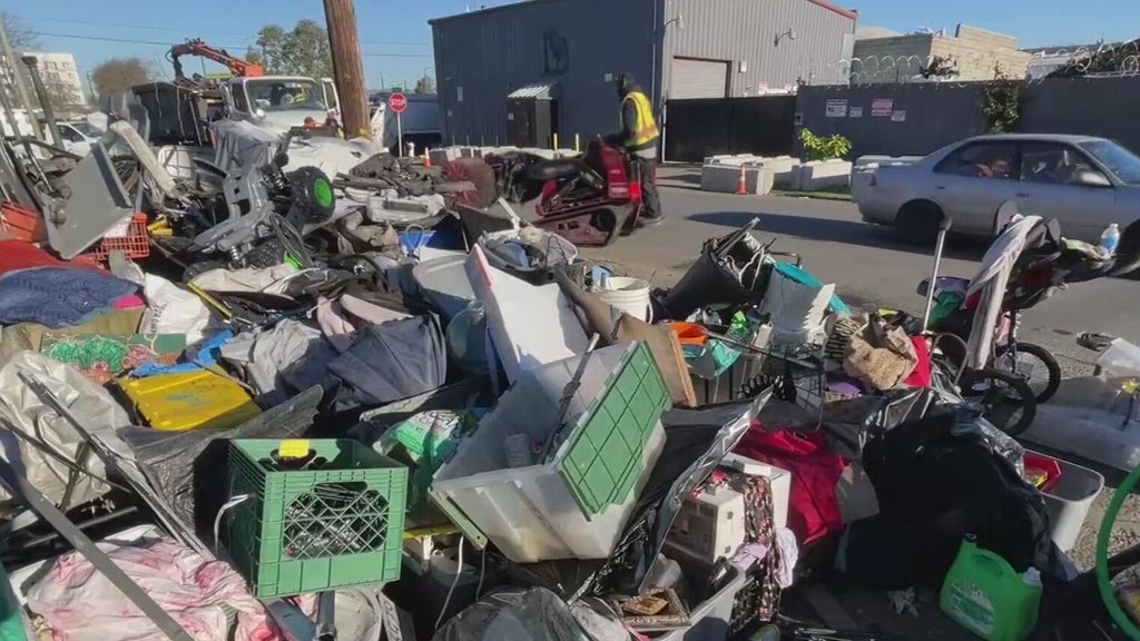 Oakland crews use heavy equipment to handle worsening illegal dumping ...