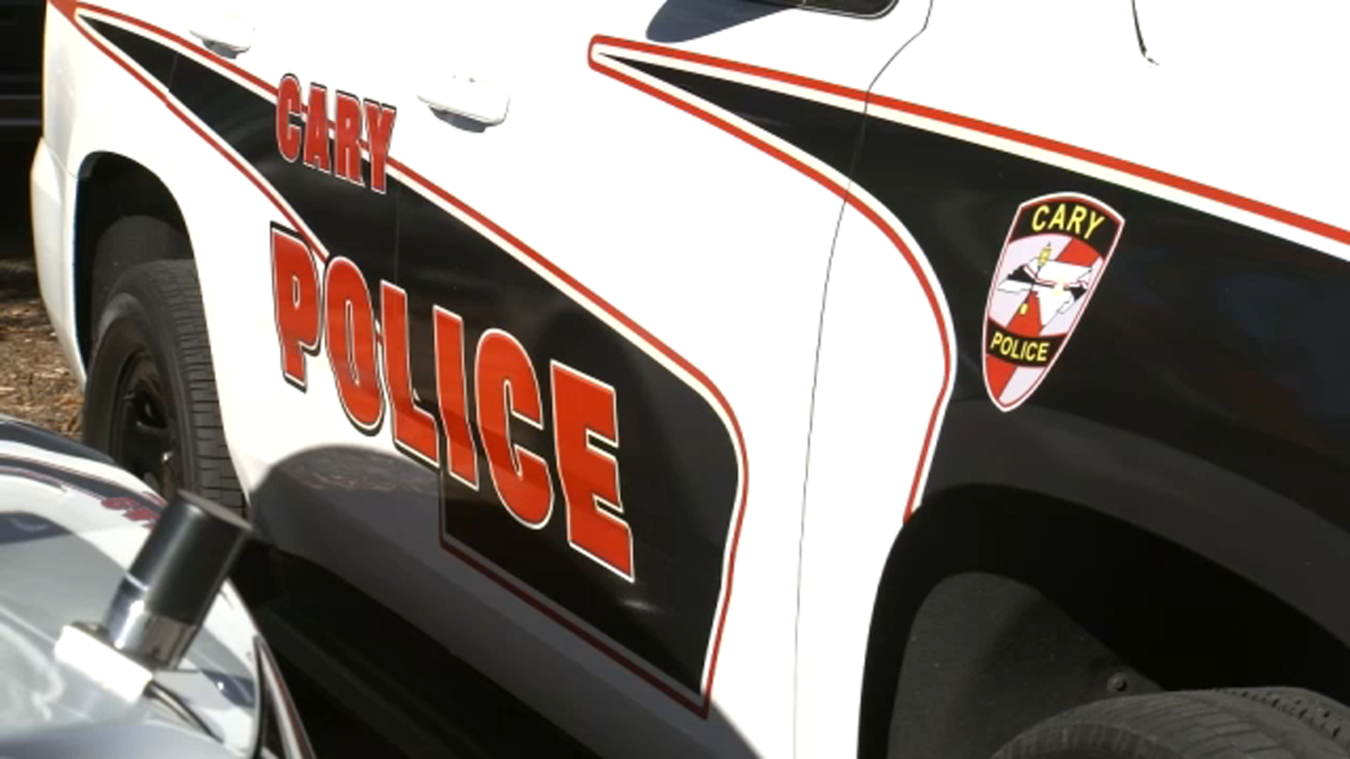 Driver charged with DWI after hitting Cary police car during traffic stop