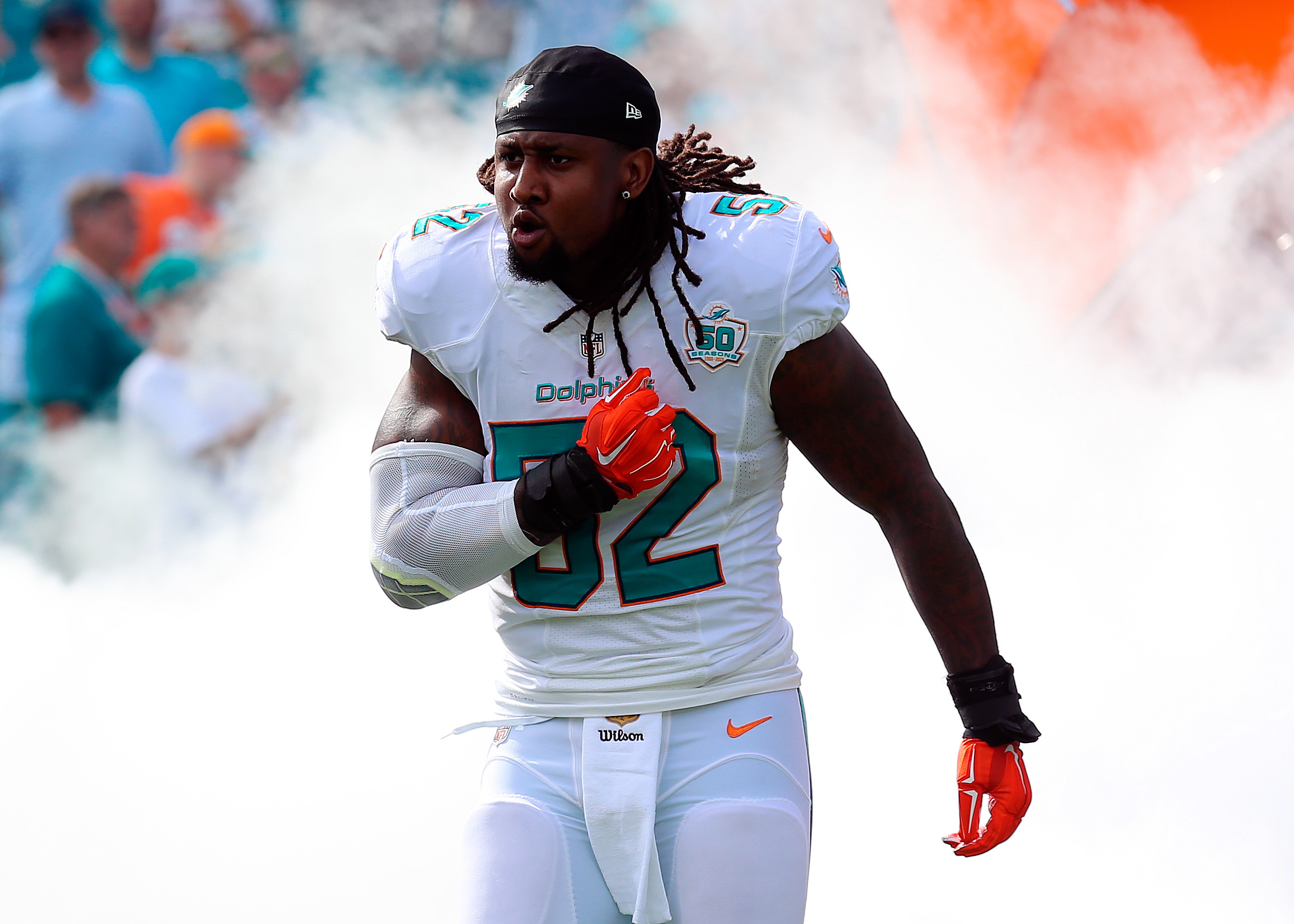 Miami Dolphins request interview with Kelvin Sheppard