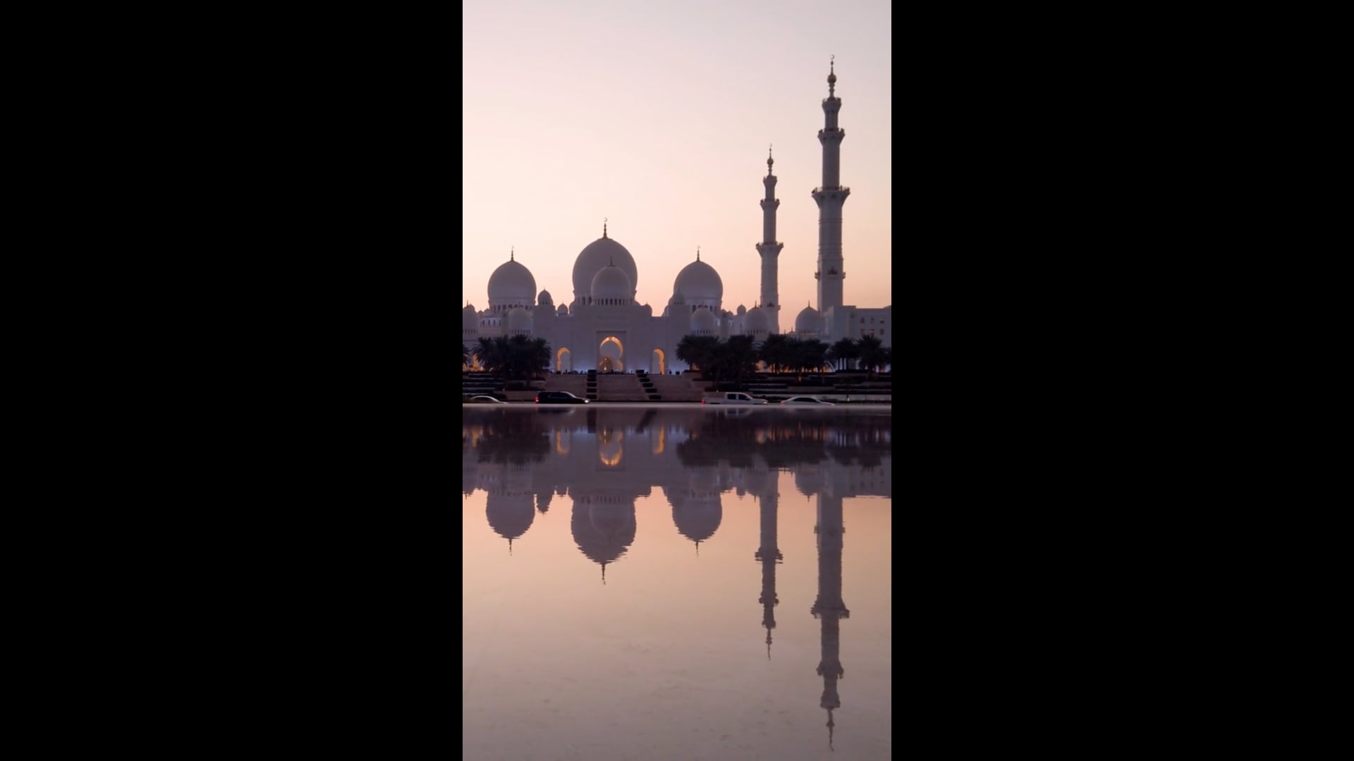 Ett fågelperspektiv över Abu Dhabis majestätiska stadssilhuett