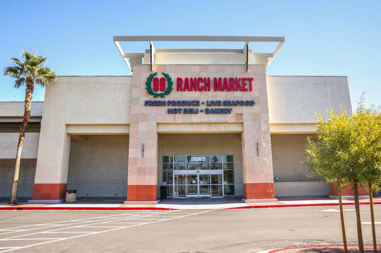 Asian grocery chain opening in long-empty supermarket space near Summerlin
