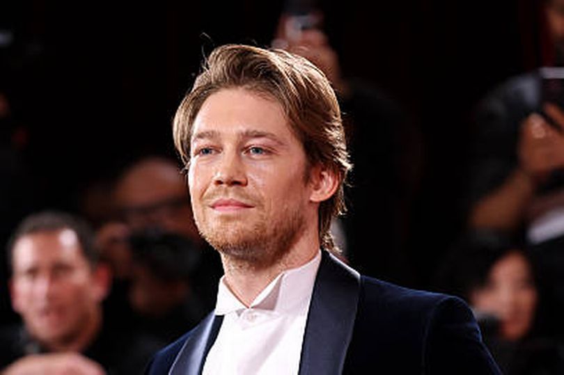 Taylor Swift’s ex Joe Alwyn suffers wardrobe malfunction at Golden Globes