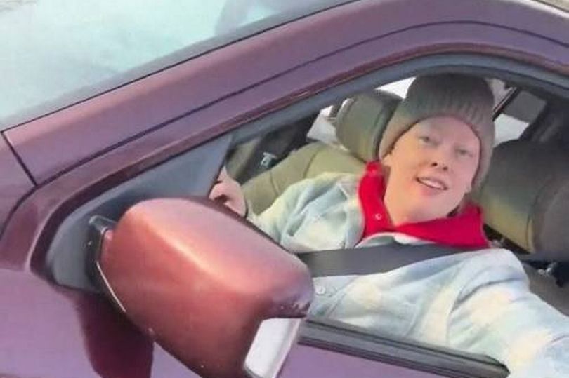 ICE agent warns Minneapolis driver in tense video after fatal Minnesota ...