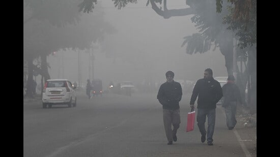 Chandigarh: Frosty start to week as minimum temperature drops to season ...