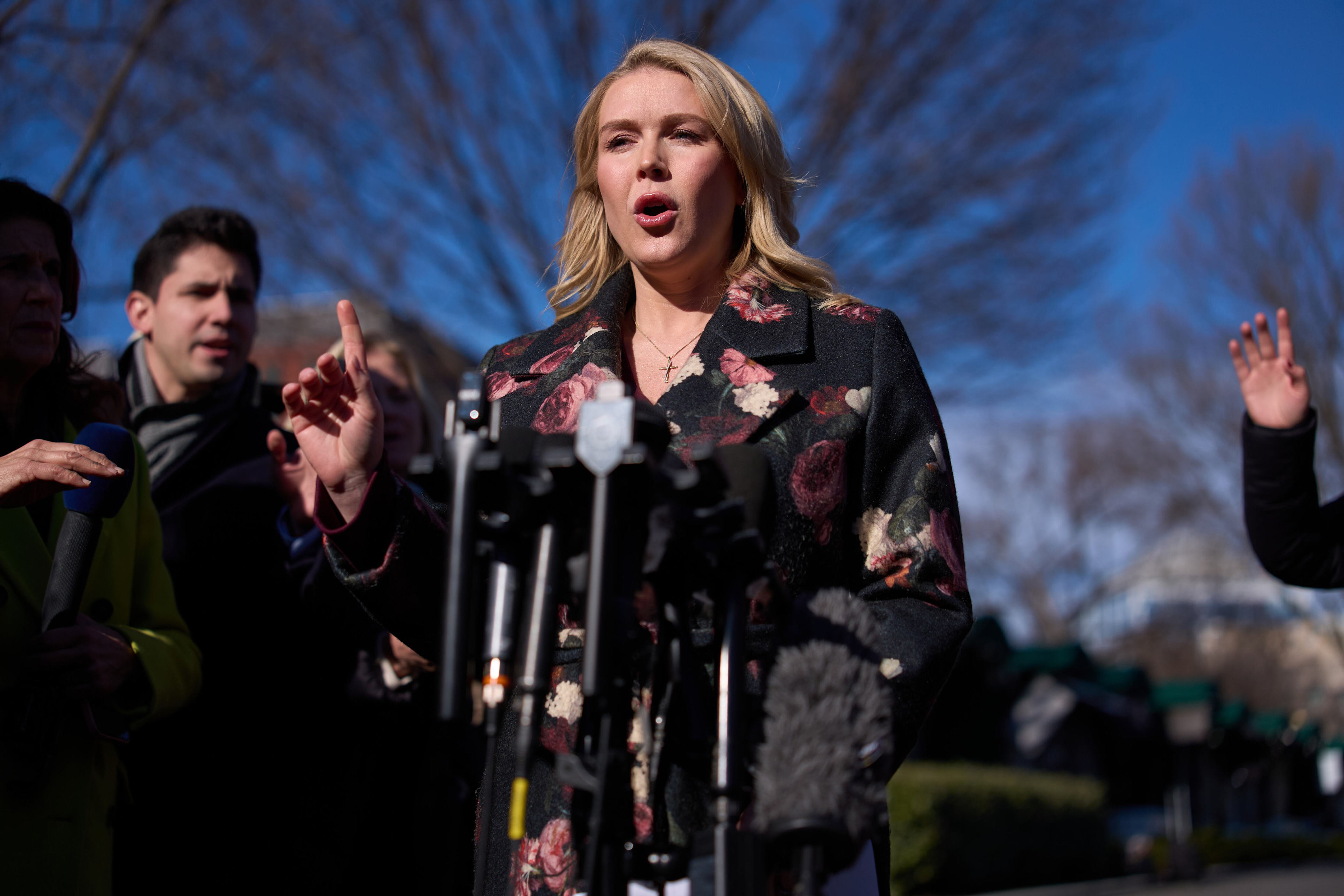 US conservatives urge military action against Iran amid protests