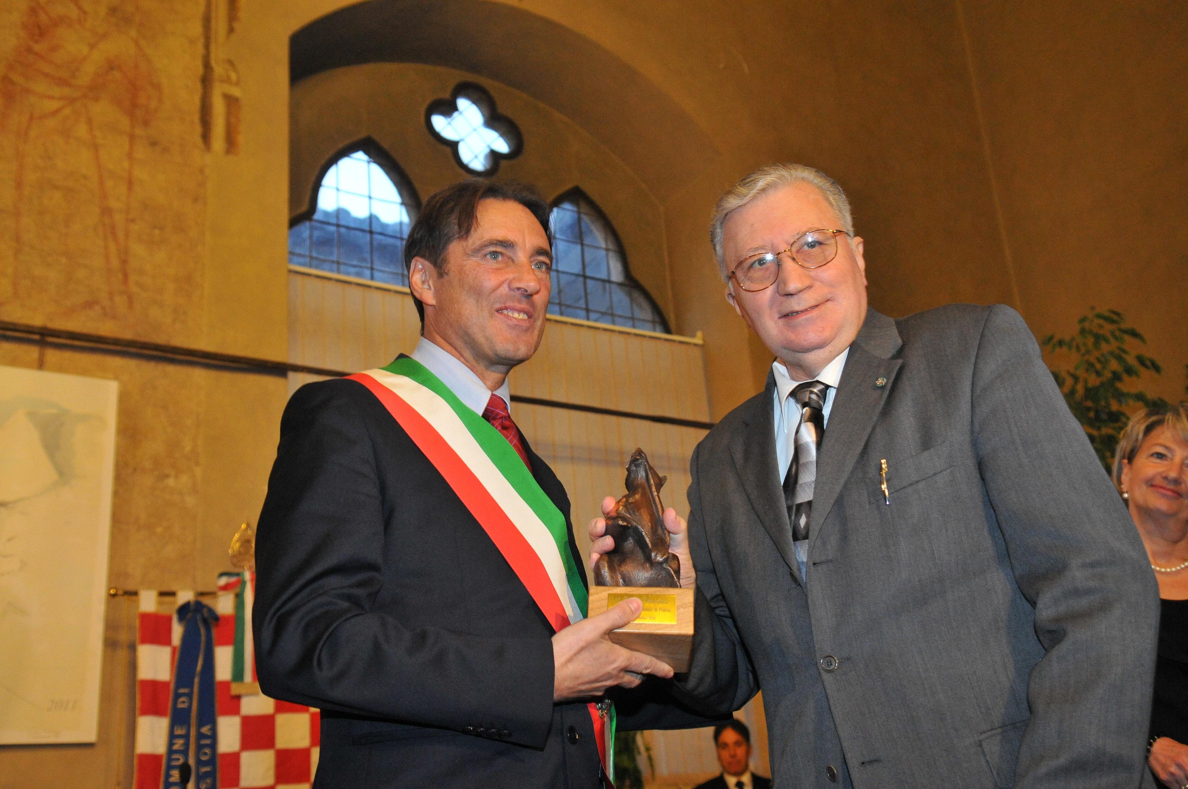 L’addio a Renzo Benesperi. Una figura che non sarà dimenticata. Con lui ...