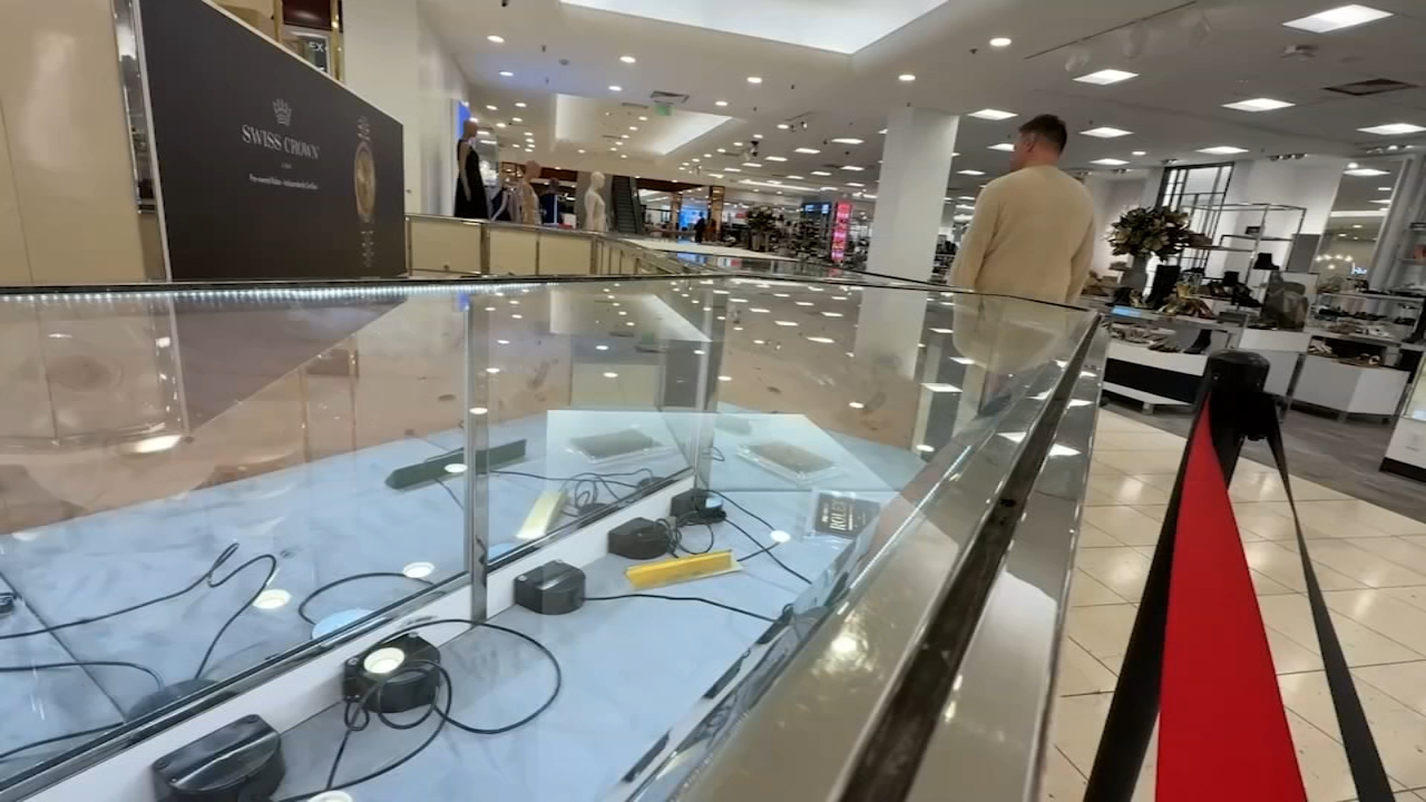 Shoppers on alert after Valley Fair Macy's smash-and-grab, 2nd major ...