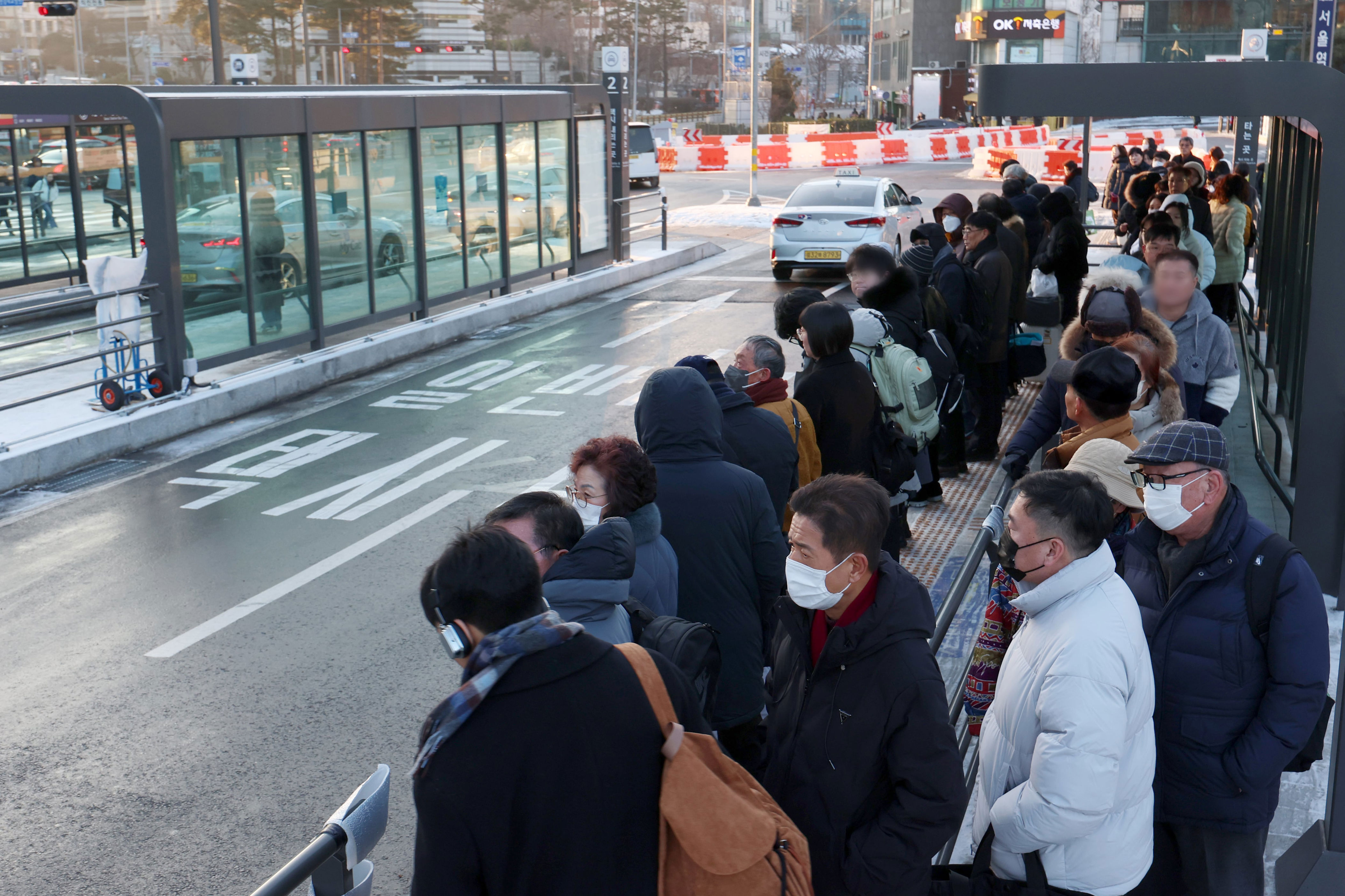 Seoul bus strike strands commuters, sparks frustration