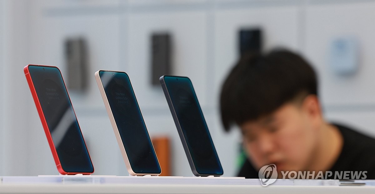 Samsung ranks No. 2 in global smartphone market in 2025: data