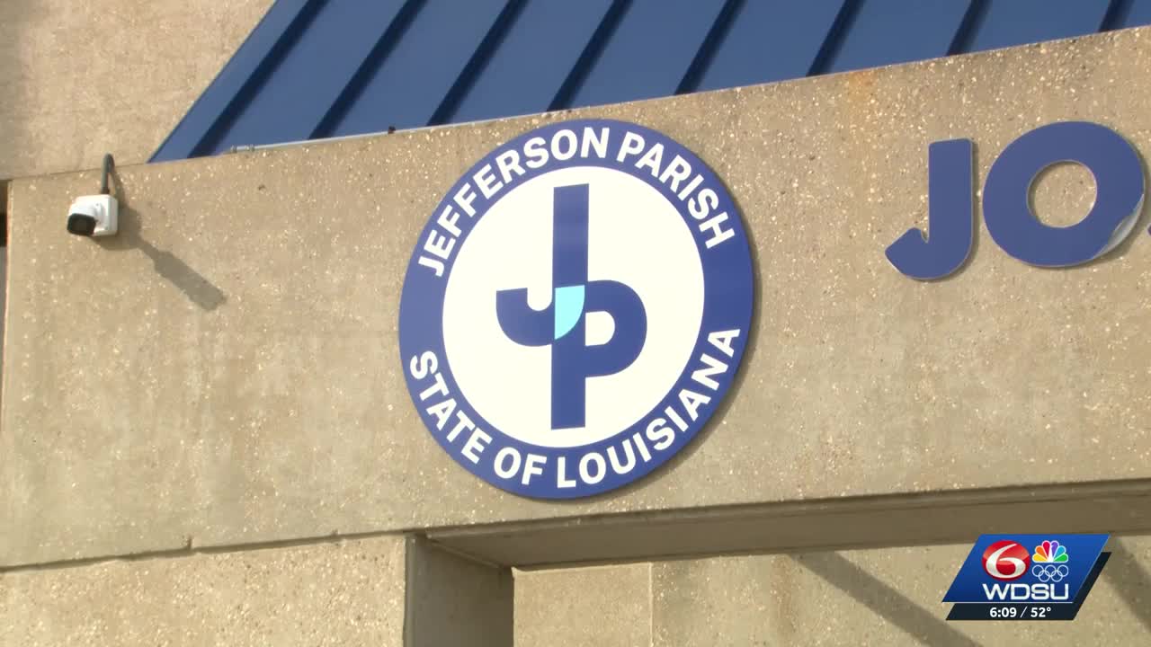 Jefferson Parish leaders address damaged street lights