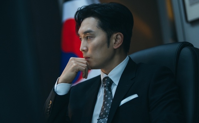 서현우, 지독한 열등감이 낳은 괴물…섬뜩한 얼굴 (아너)