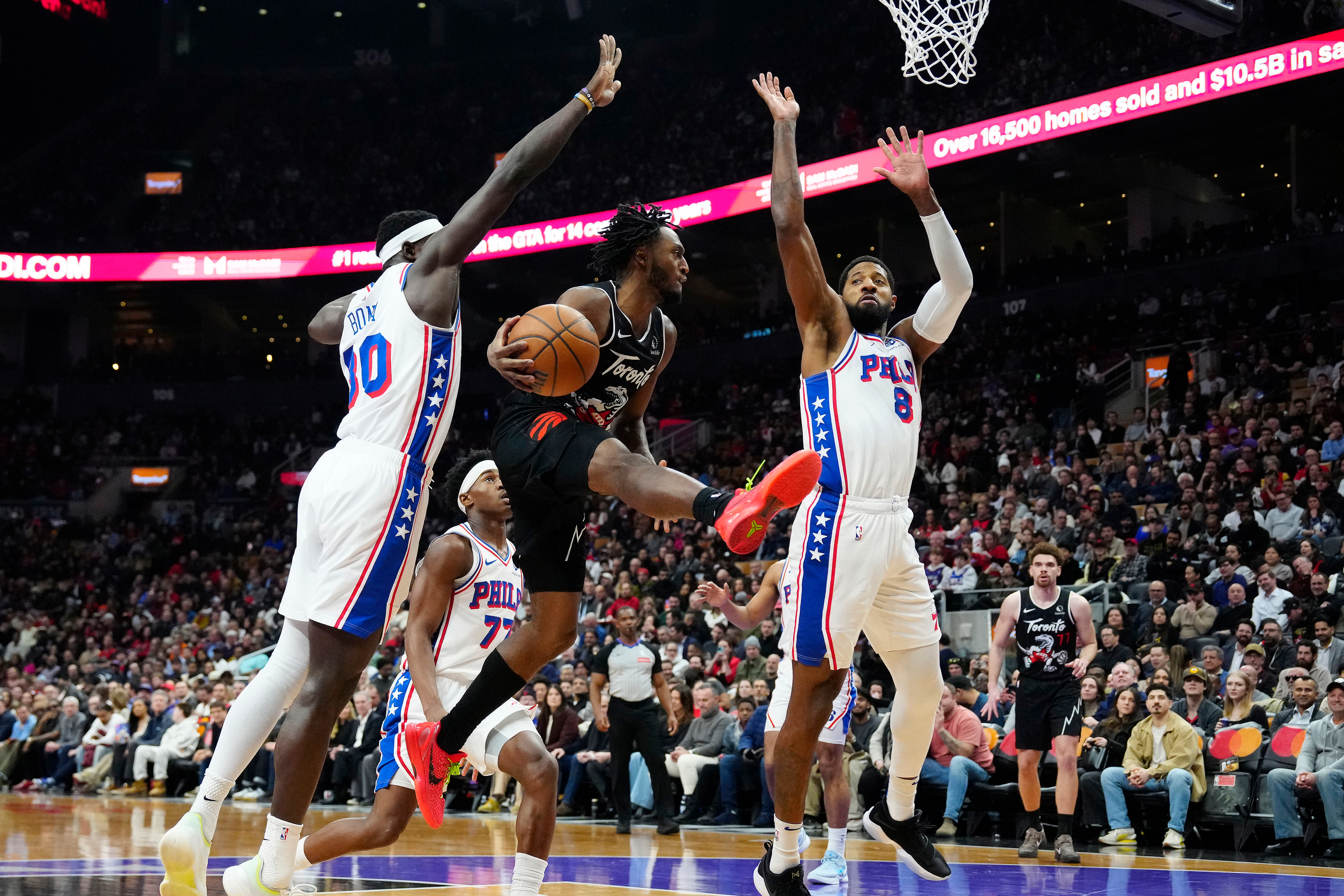 Maxey scores 33 as 76ers use 80-point first half to beat Raptors 115-102