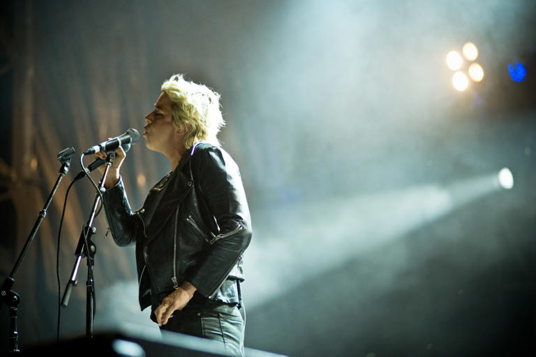 '90s indie icon finally goes gold after 35 years