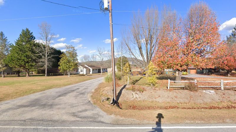 9 hidden town gems along the Blue Ridge Mountains that are perfect for ...