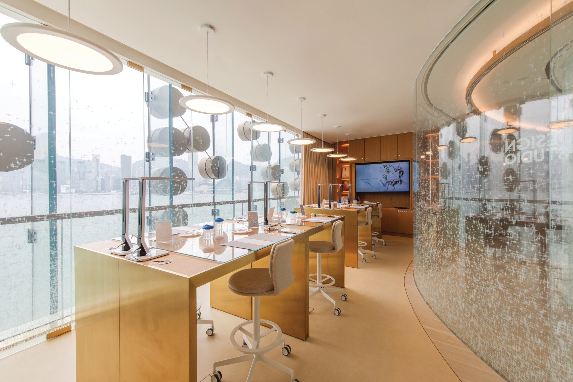 Style edit: L’ÉCOLE’s new course on engagement rings and what they mean