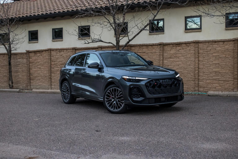 I drove the sporty and luxurious 2025 Audi SQ5: Here’s my honest review