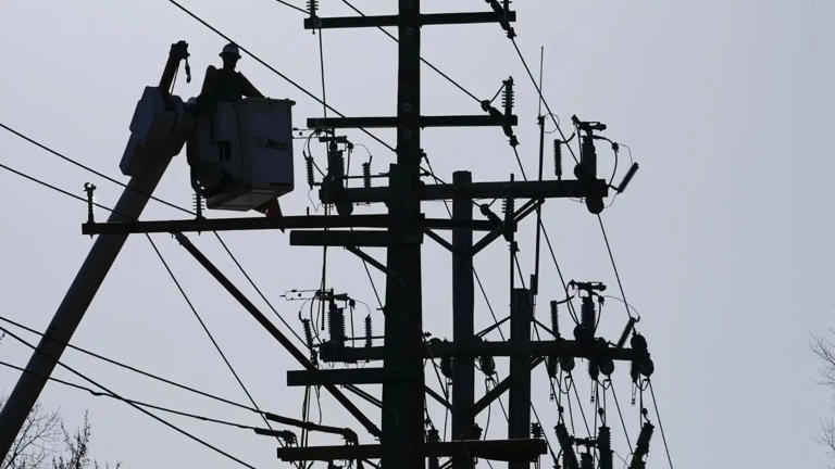 Cleveland power outage map: Transformer explosion knocks out ...