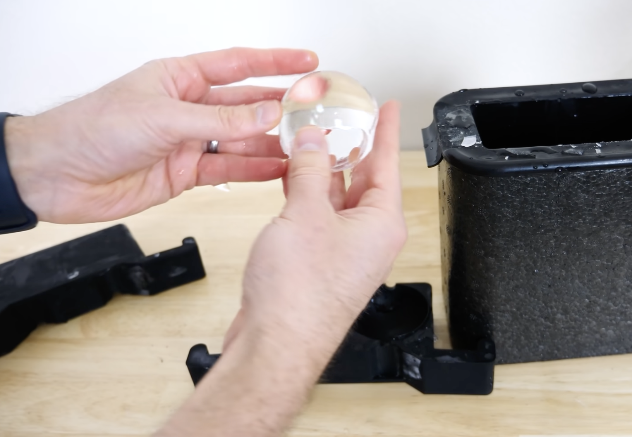 Using crystal clear ice to freeze my finger