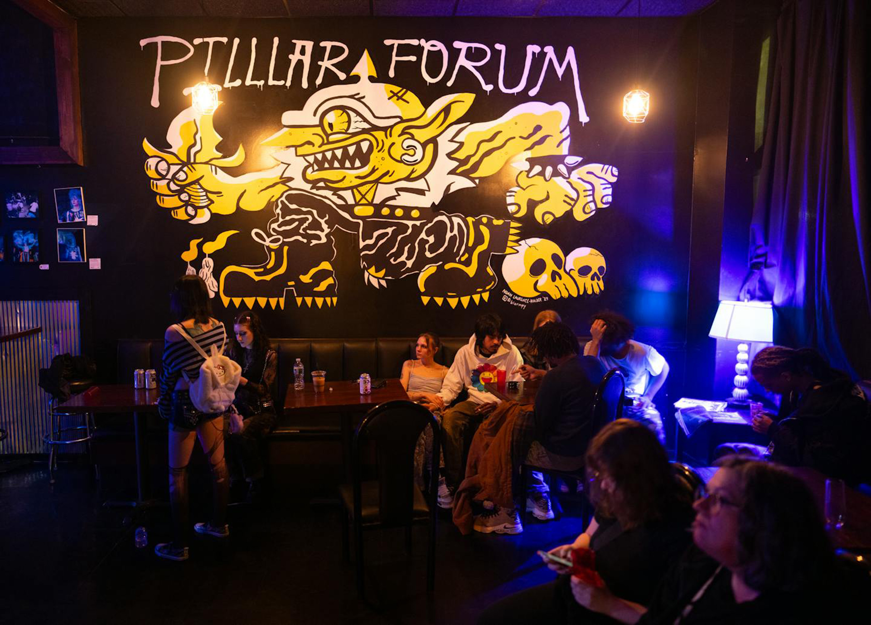 Music fans scuffle with ICE outside all-ages Minneapolis rock venue