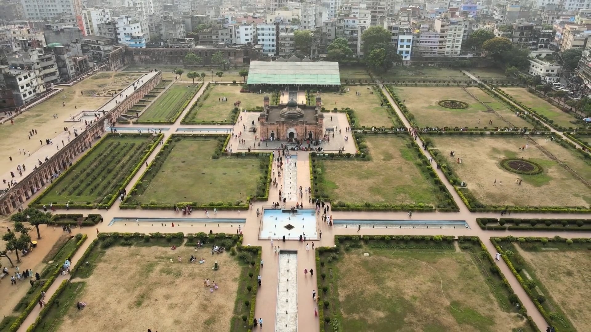 Lalbagh botaniska trädgård, Indien: Drönare utforskar Bengalurus fristad