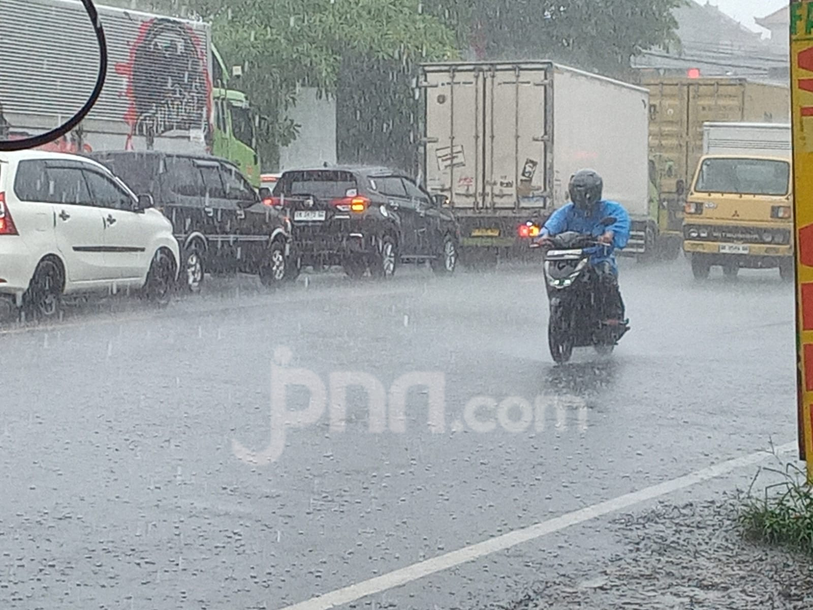 Bali Terancam Cuaca Ekstrem, Waspadai Hujan Lebat!